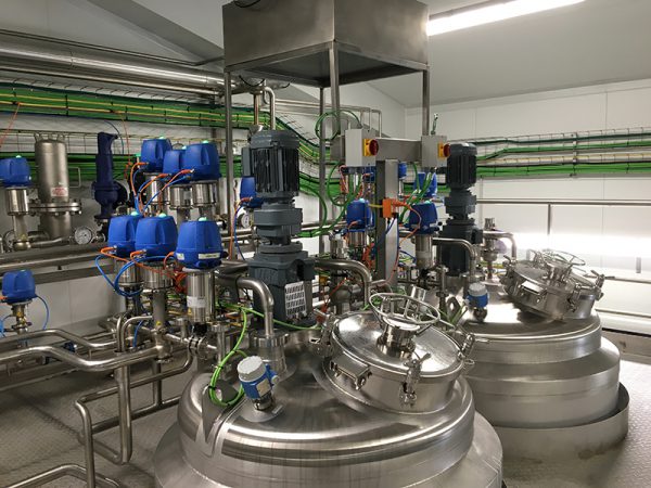 Manufacturers of industrial agitators. Food, chemical, pharmaceutical ...